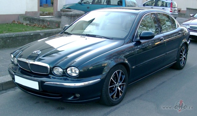 Jaguar X-Type atsauksmes un tehniskie dati