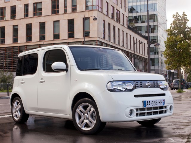 Nissan Cube reviews and technical data